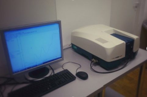 double-beam-spectrophotometers-jasco-v650